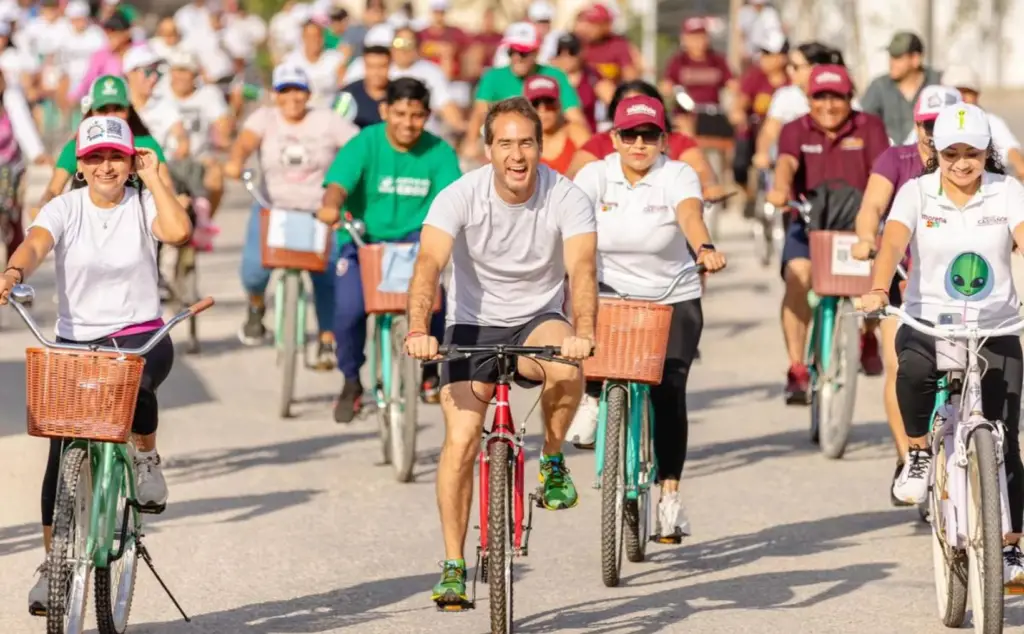 Tulum: Citizens join the family filming with Diego Castañón Trejo