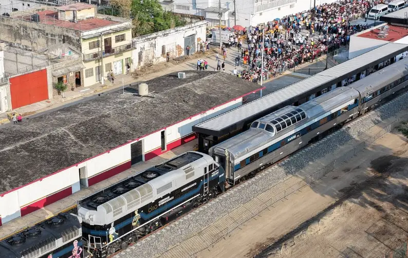 Interoceanic Train Line K service begins in Chiapas