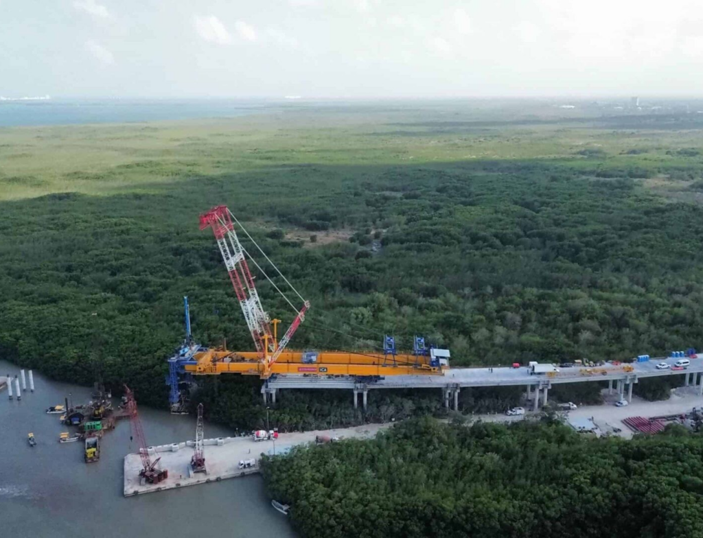 Nichupté Vehicular Bridge in Cancun
