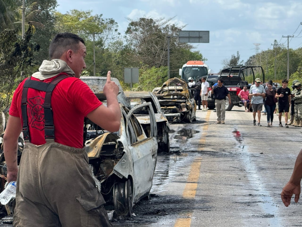 Vehicles set on fire on the Cancún-Mérida bypass; security operation ...